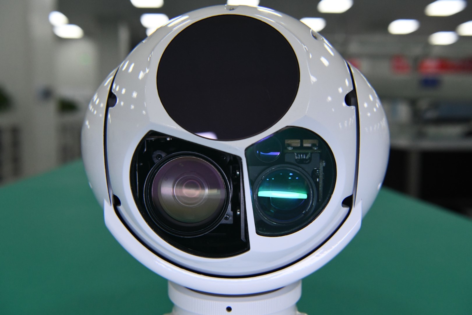 Multi-Sensor 2-Axis Gimbal EO System With 30X Optical Zoom